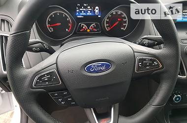 AUTO.RIA – Продам Форд Фокус 2017 (AI3411IB) бензин 2.0 хэтчбек бу в ...