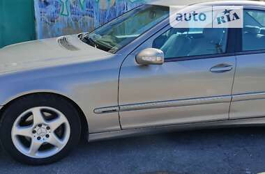 AUTO.RIA – Продам Мерседес-Бенц Ц-Клас 2003 (AI8299OP) дизель 2.1 седан бу у Фастові, ціна 4400