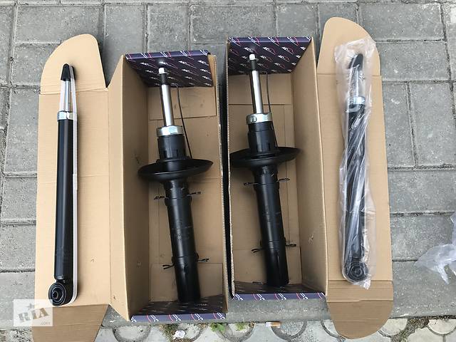 Стійки Skoda octavia Audi A3 VOLKSWAGEN Golf 4 Bora SEAT LEON TOLEDO 2 ...